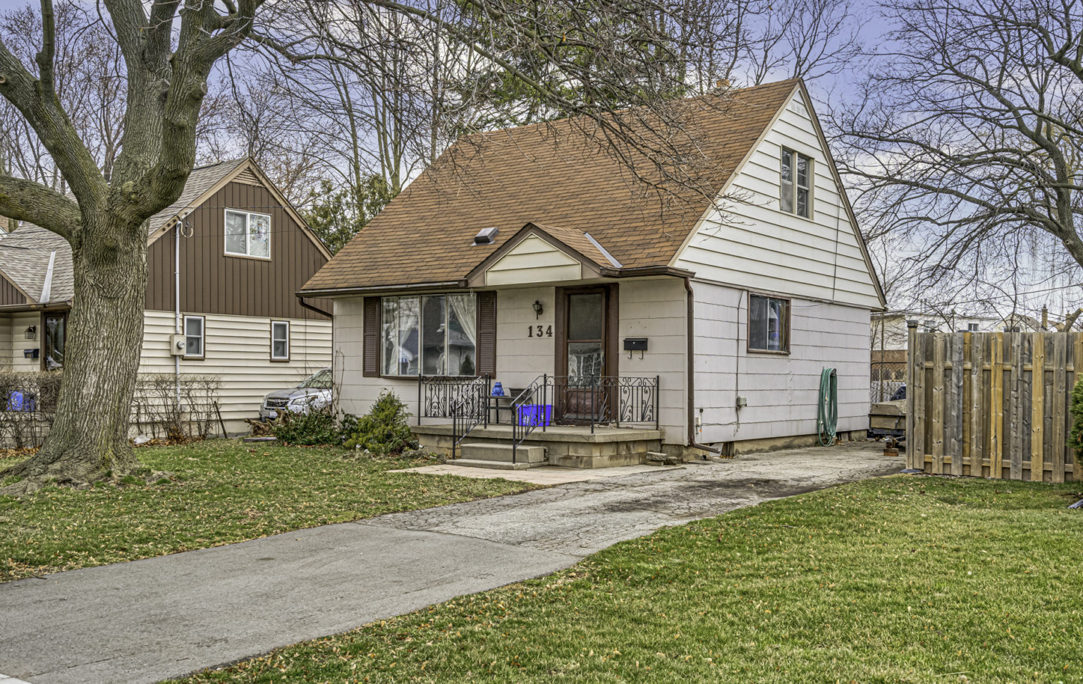 350 Hampton Heath Rd, Burlington ON - Michael St. Jean Realty