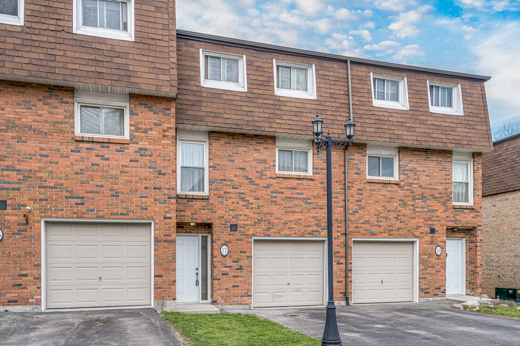 4-17 Rosedale Court, Hamilton ON - Michael St. Jean Realty