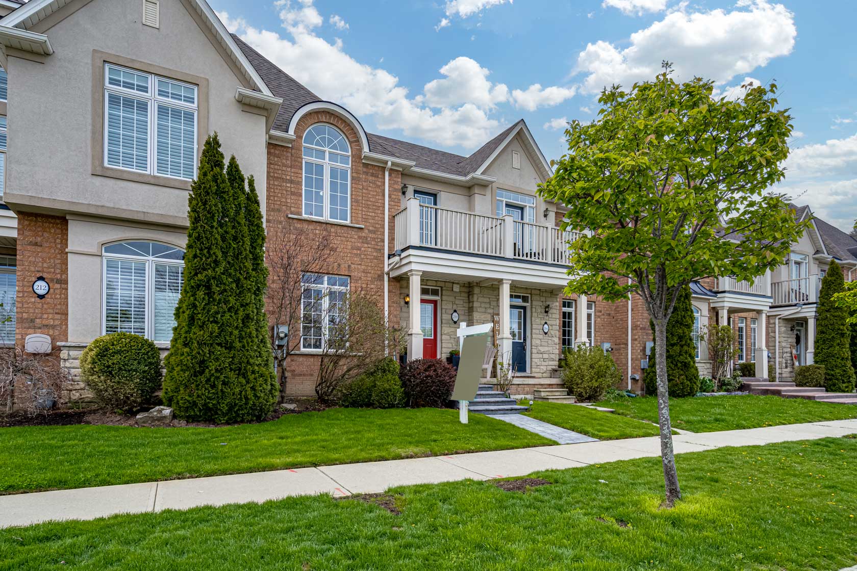 210 Springstead Ave, Stoney Creek ON - Michael St. Jean Realty