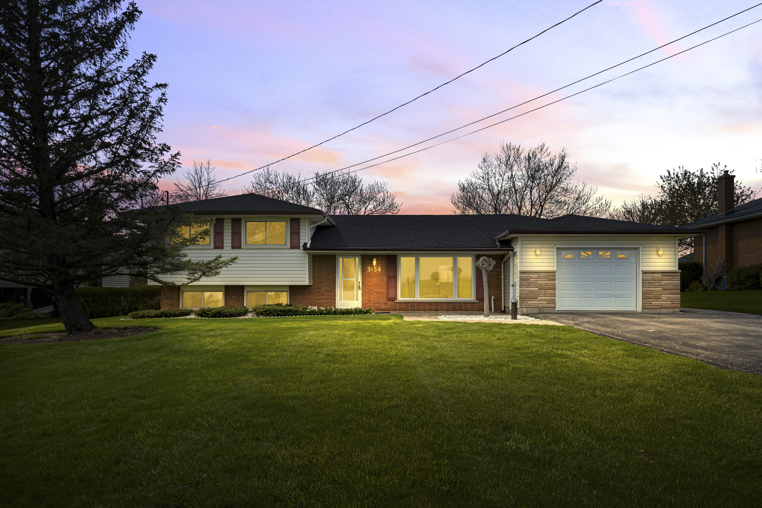3154 Trinity Church Rd, Hamilton ON - Michael St. Jean Realty