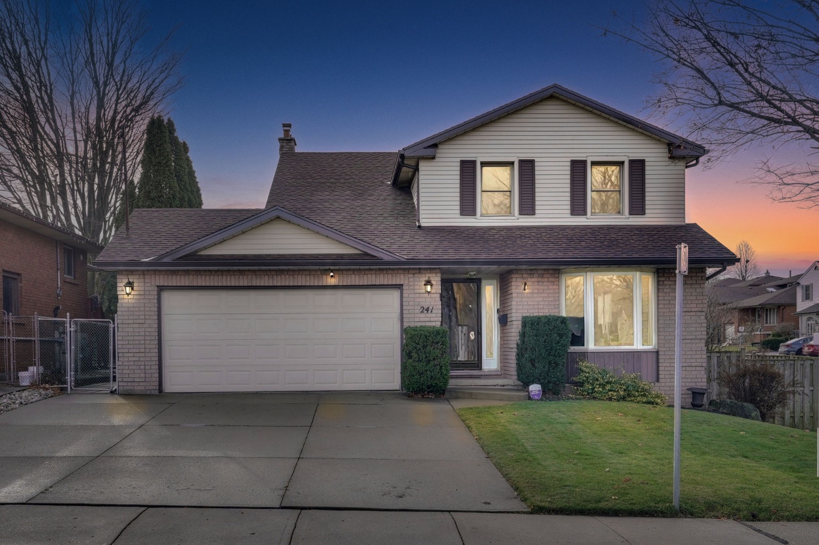 241 Bonaventure Dr, Hamilton ON - Michael St. Jean Realty